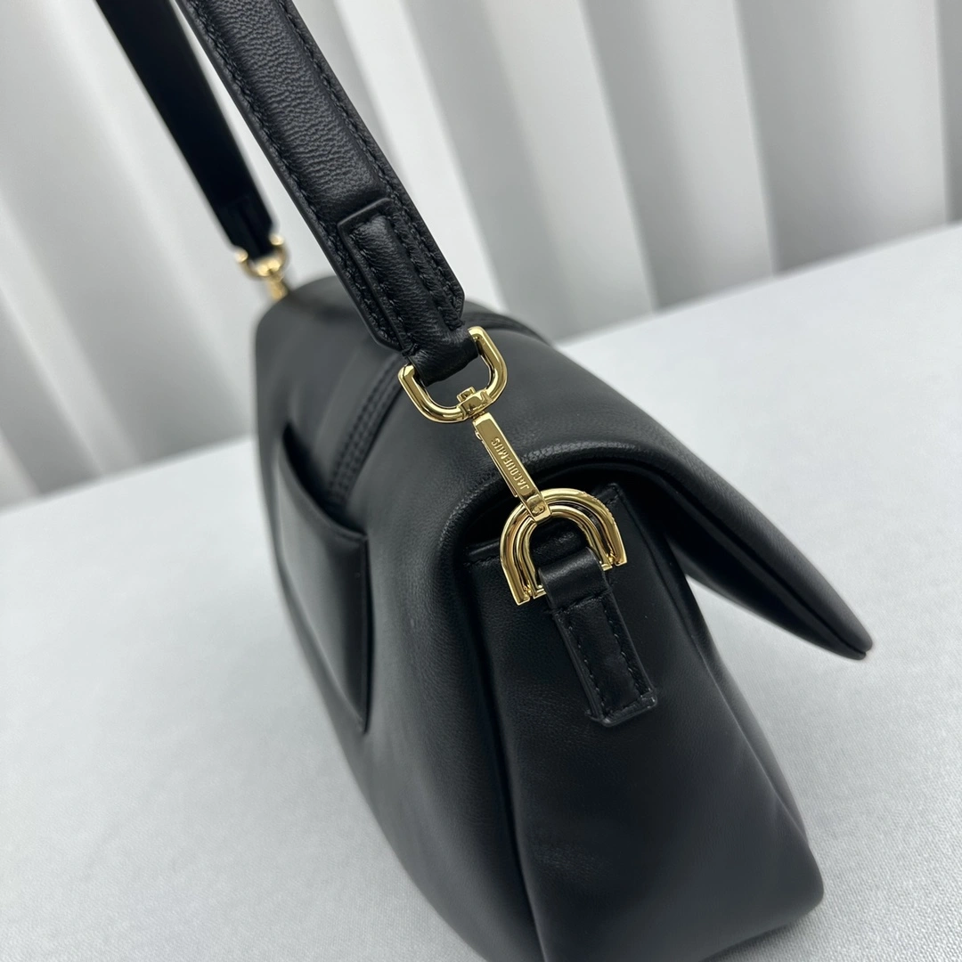 Factory-made Jacquemus Satchel Bags