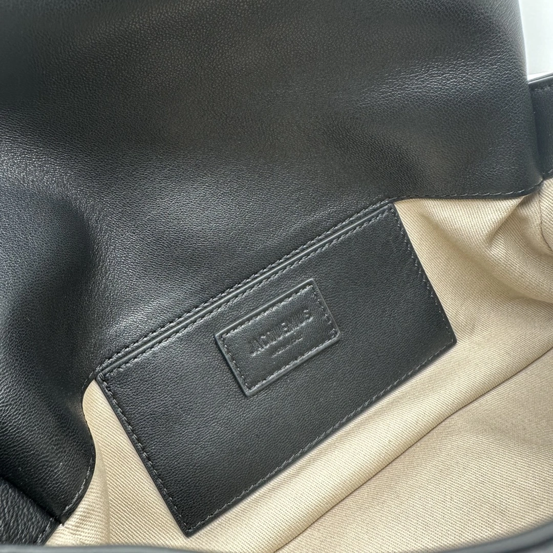 Factory-made Jacquemus Satchel Bags