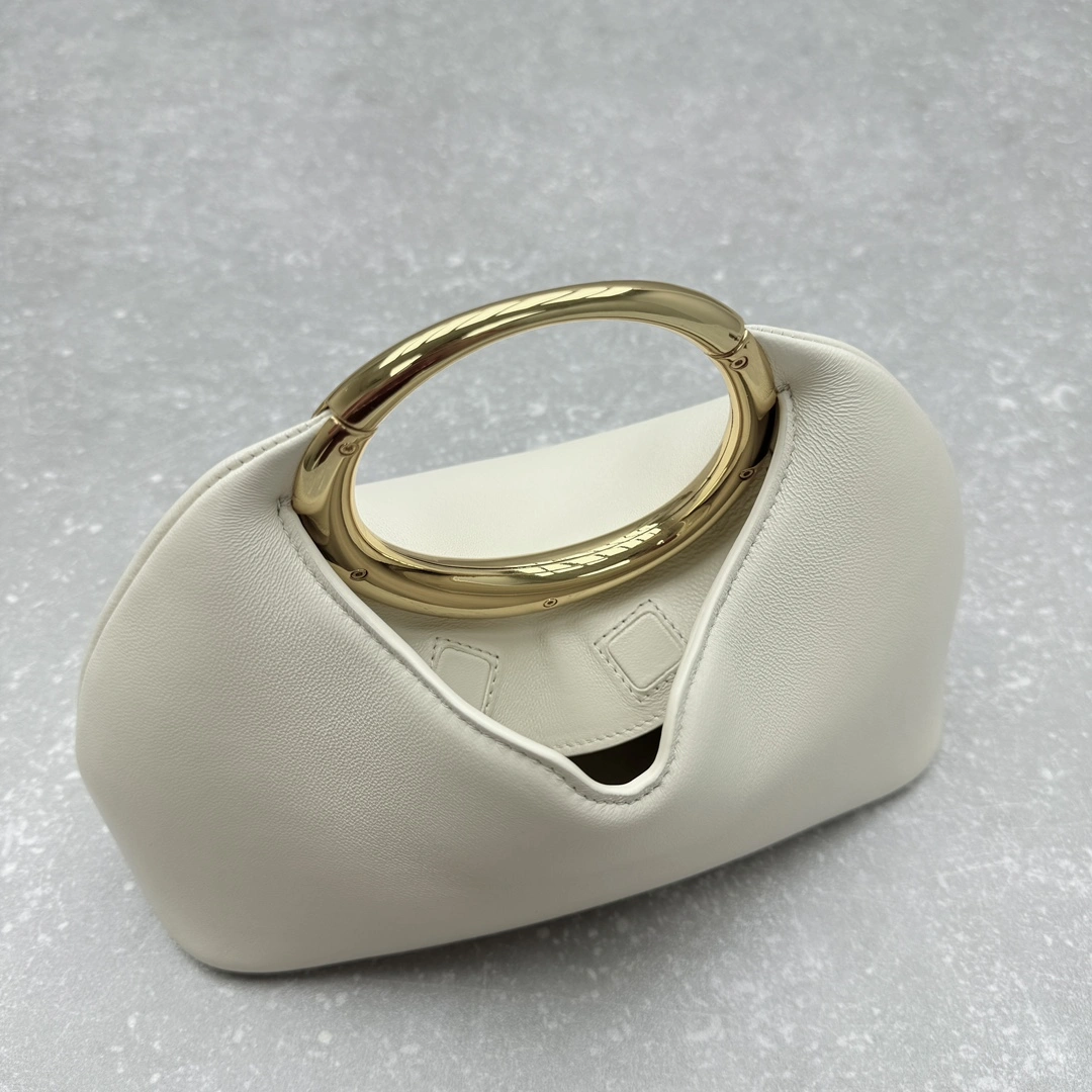 Inexpensive Jacquemus Satchel Bags