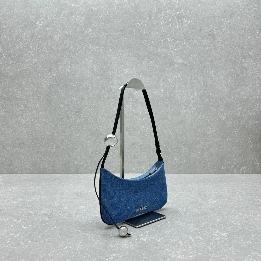 Official Jacquemus Satchel Bags