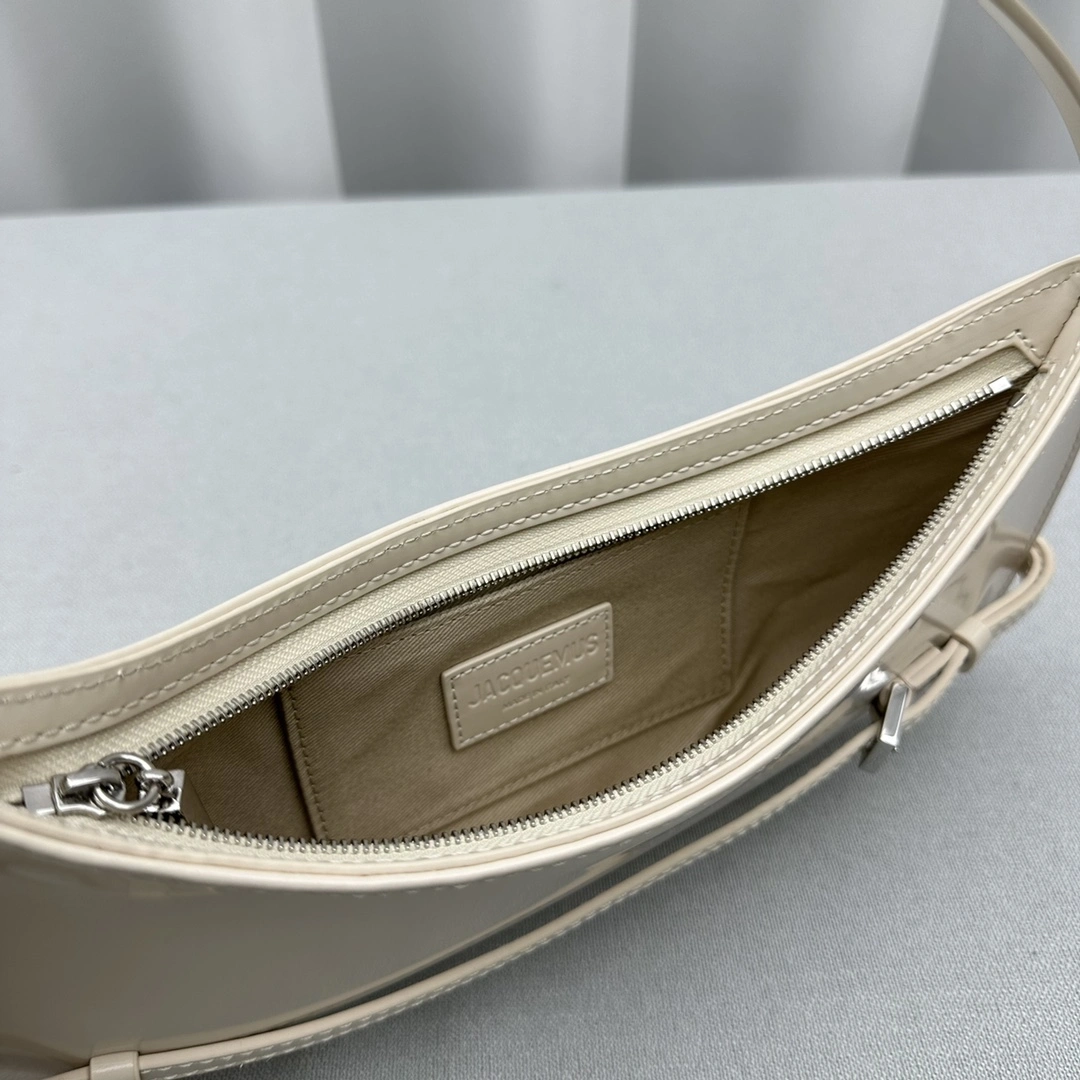 Real Jacquemus Satchel Bags