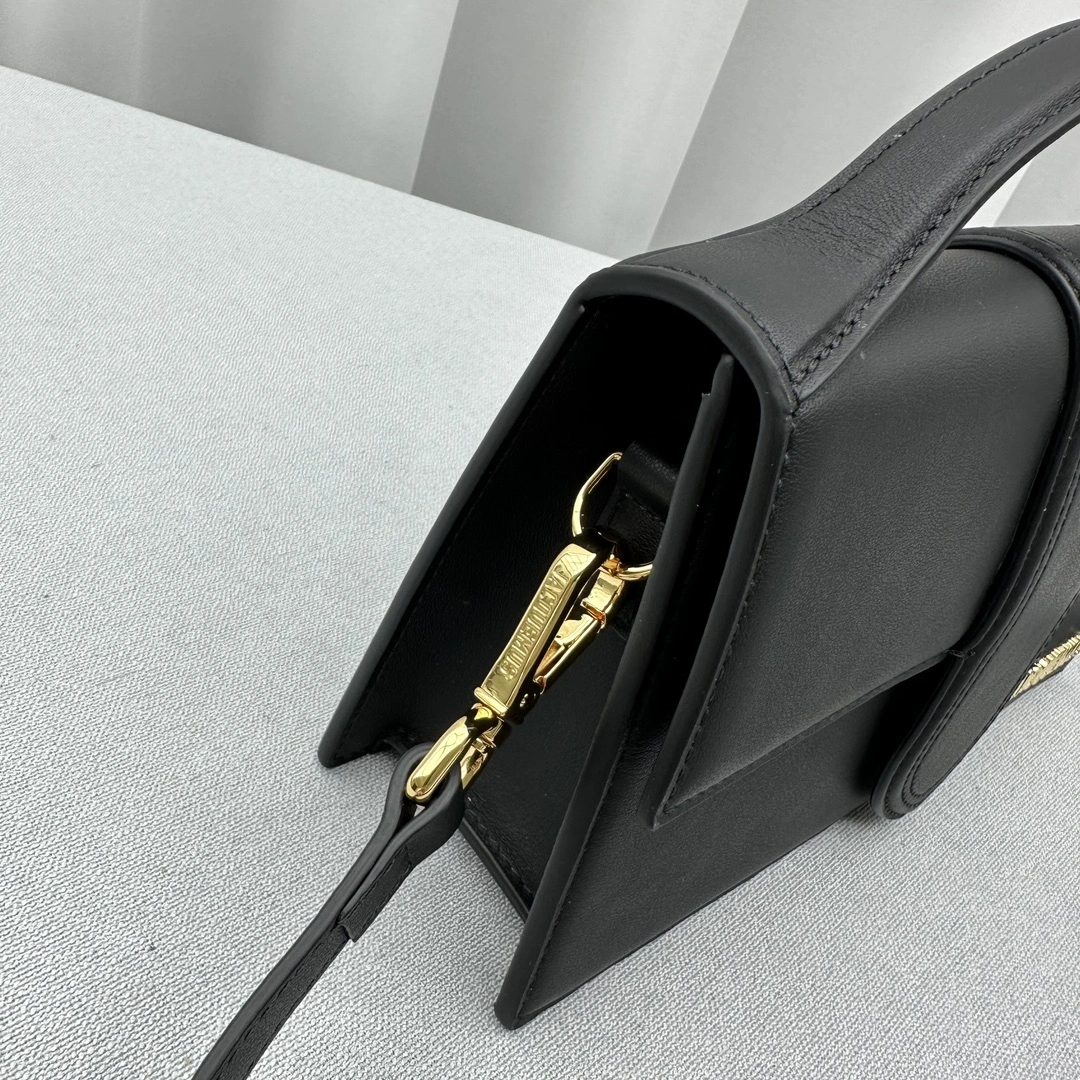Original Jacquemus Satchel Bags