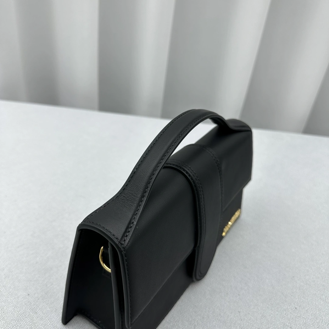 Original Jacquemus Satchel Bags