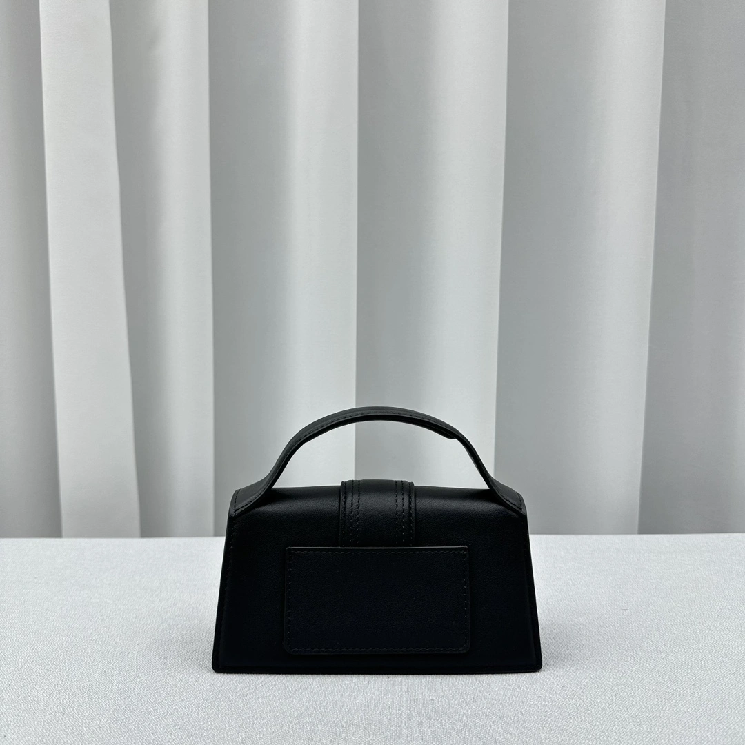 Genuine Jacquemus Satchel Bags