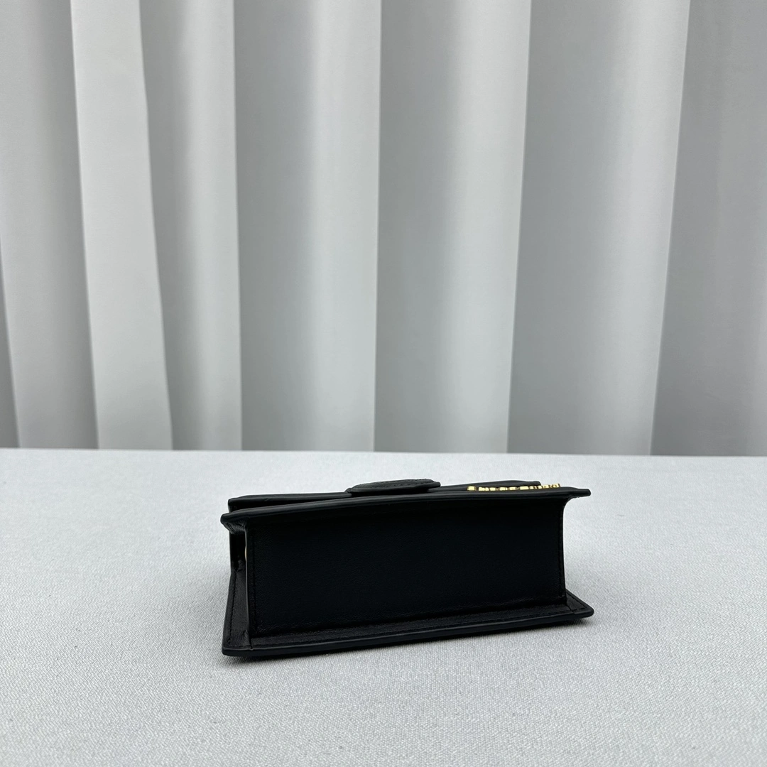 Genuine Jacquemus Satchel Bags