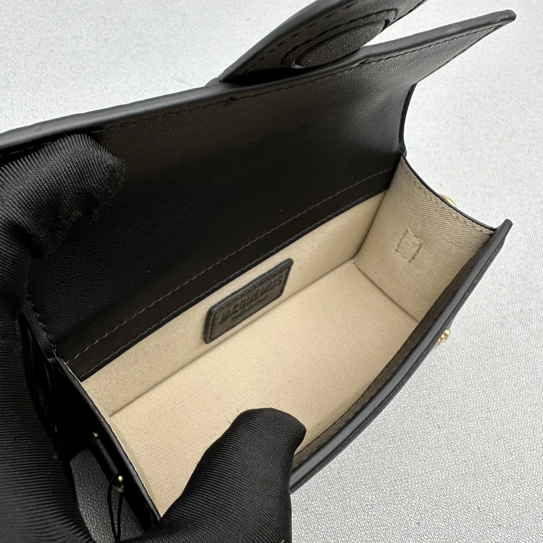 Genuine Jacquemus Satchel Bags