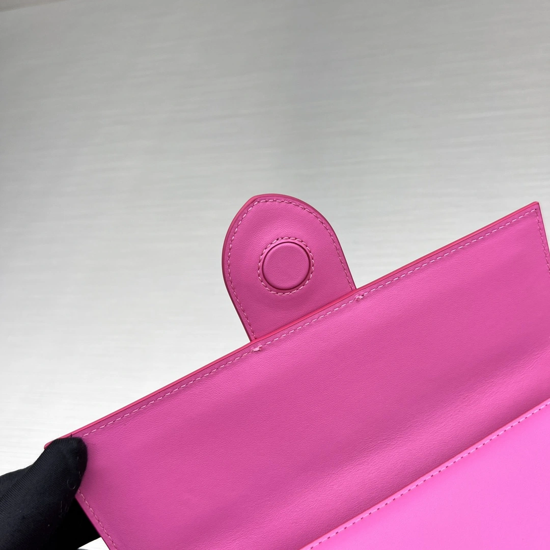 Value-priced Jacquemus Satchel Bags