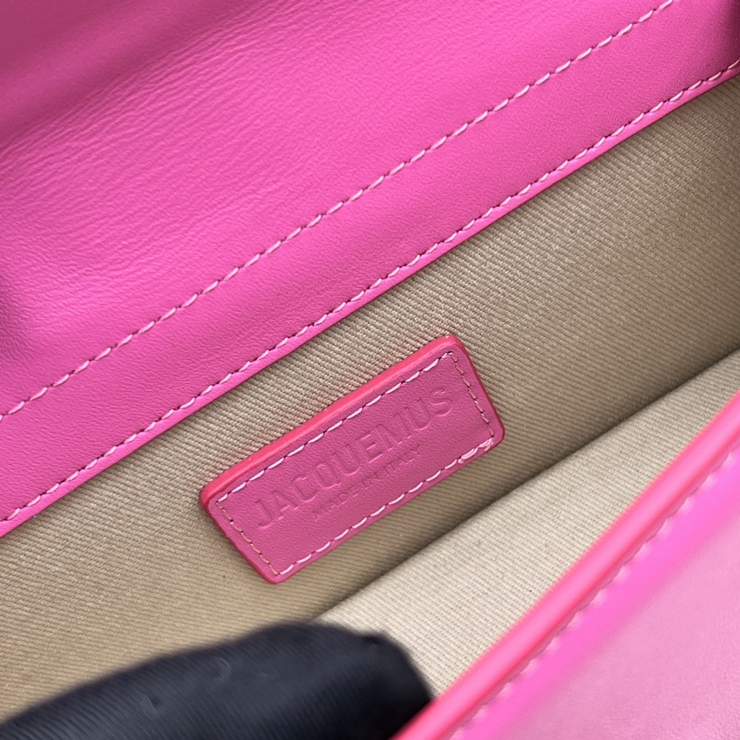 Bargain Jacquemus Satchel Bags