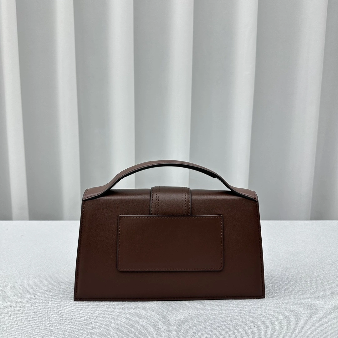 Indistinguishable Jacquemus Satchel Bags