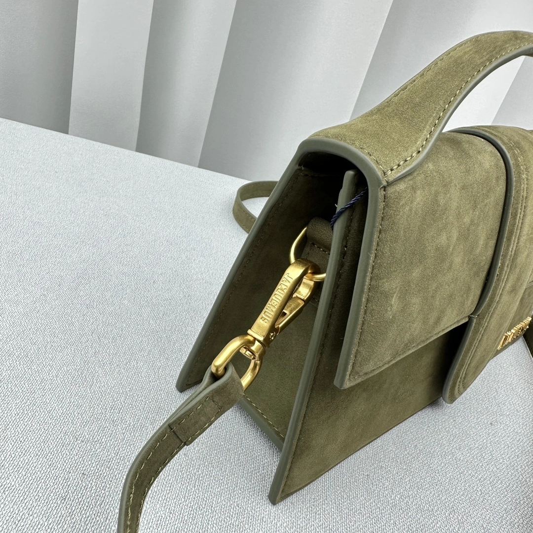 Inexpensive Jacquemus Satchel Bags