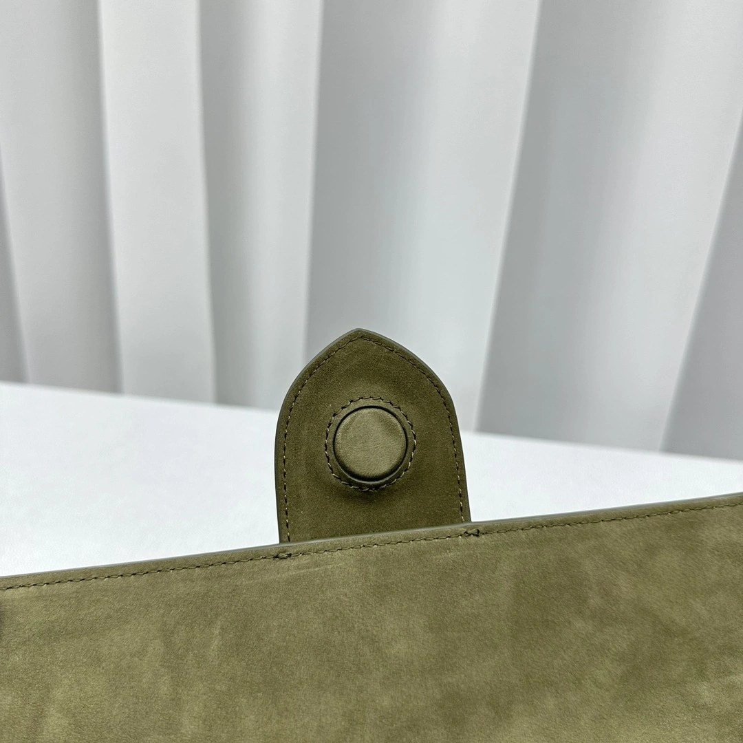 Inexpensive Jacquemus Satchel Bags