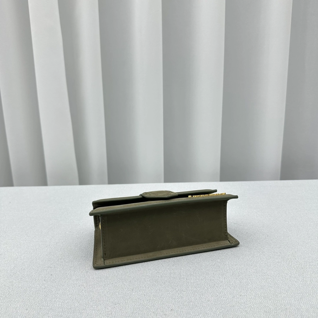 Low-cost Jacquemus Satchel Bags