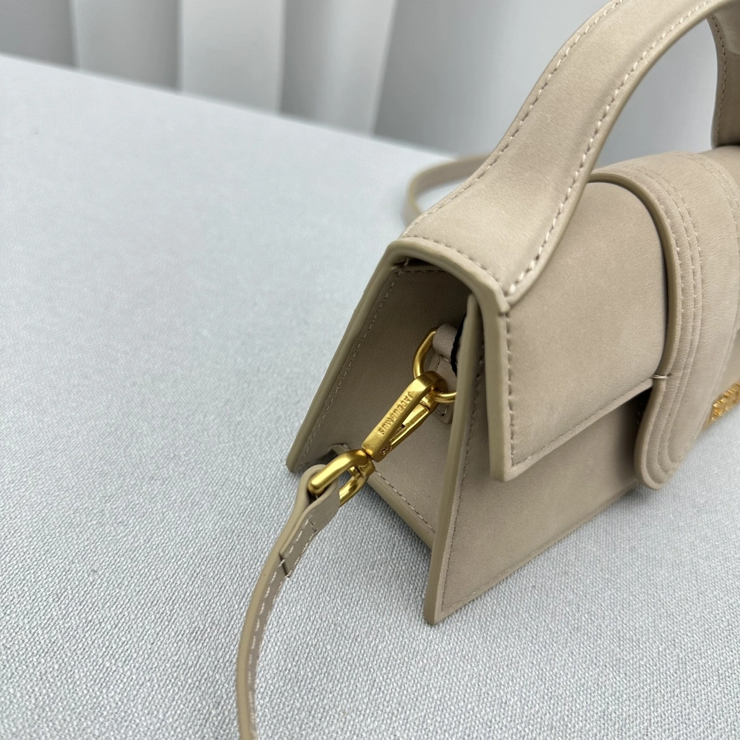 Affordable Jacquemus Satchel Bags
