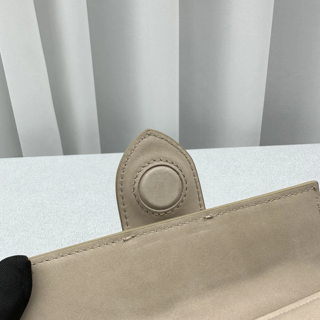Affordable Jacquemus Satchel Bags