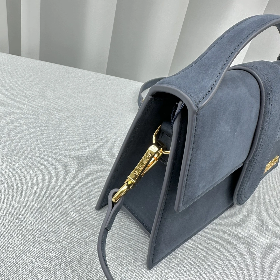 Bargain Jacquemus Satchel Bags