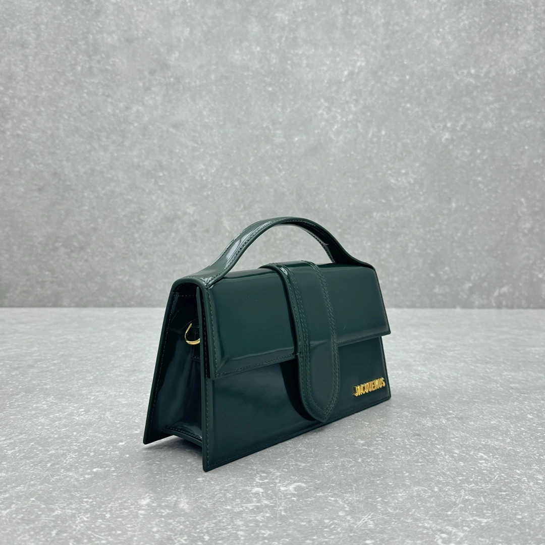 Brand-authenticated Jacquemus Satchel Bags