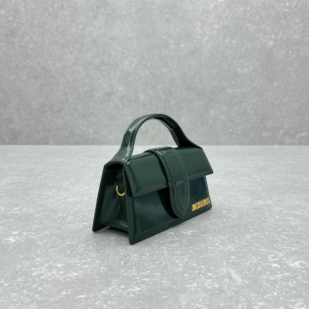 Brand-authenticated Jacquemus Satchel Bags