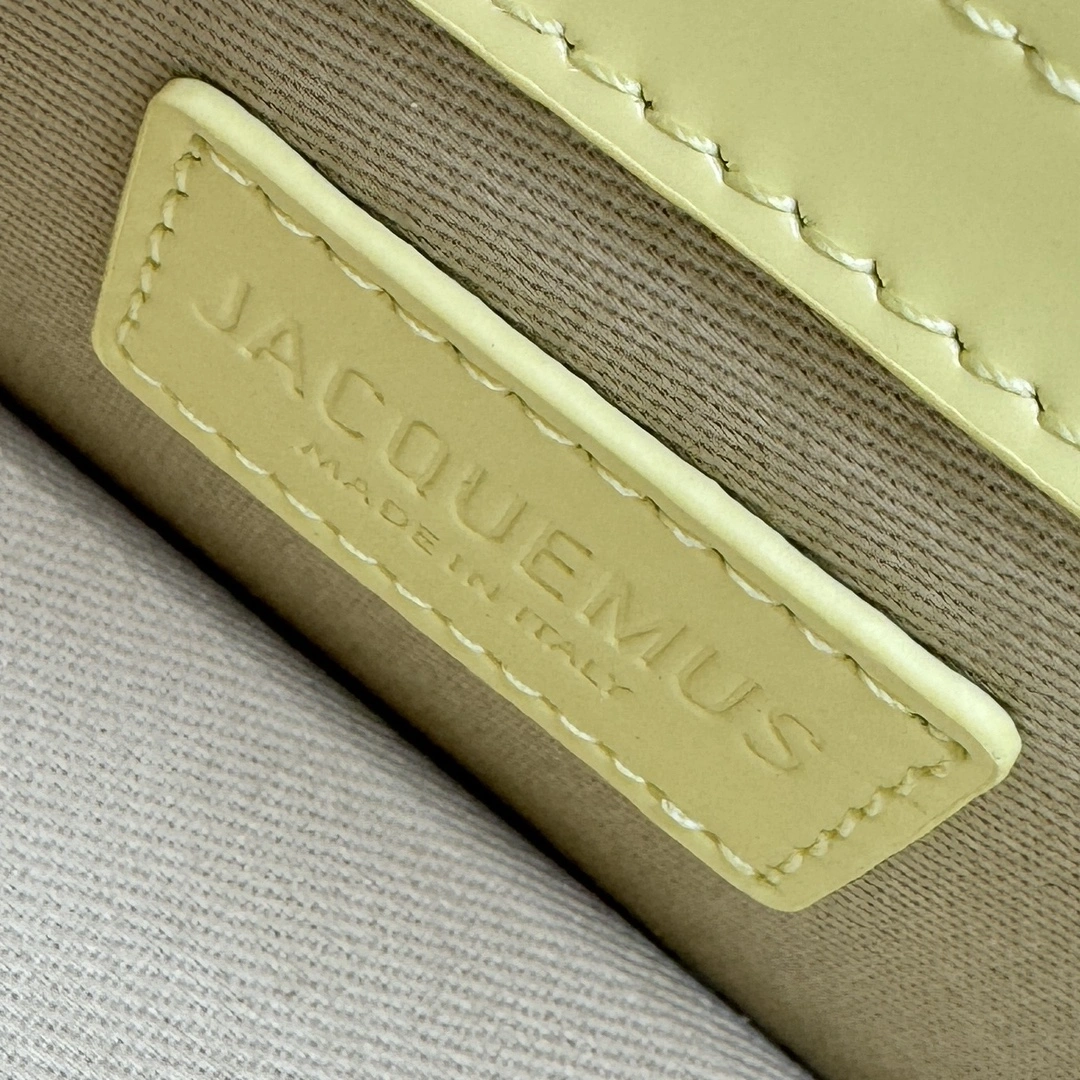 Real Jacquemus Satchel Bags