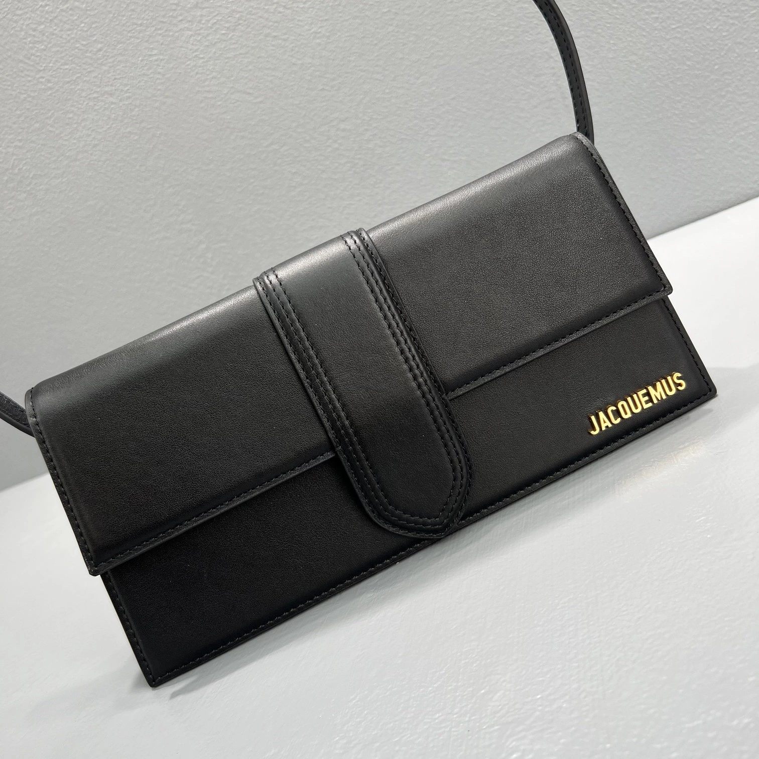 Official Jacquemus Satchel Bags