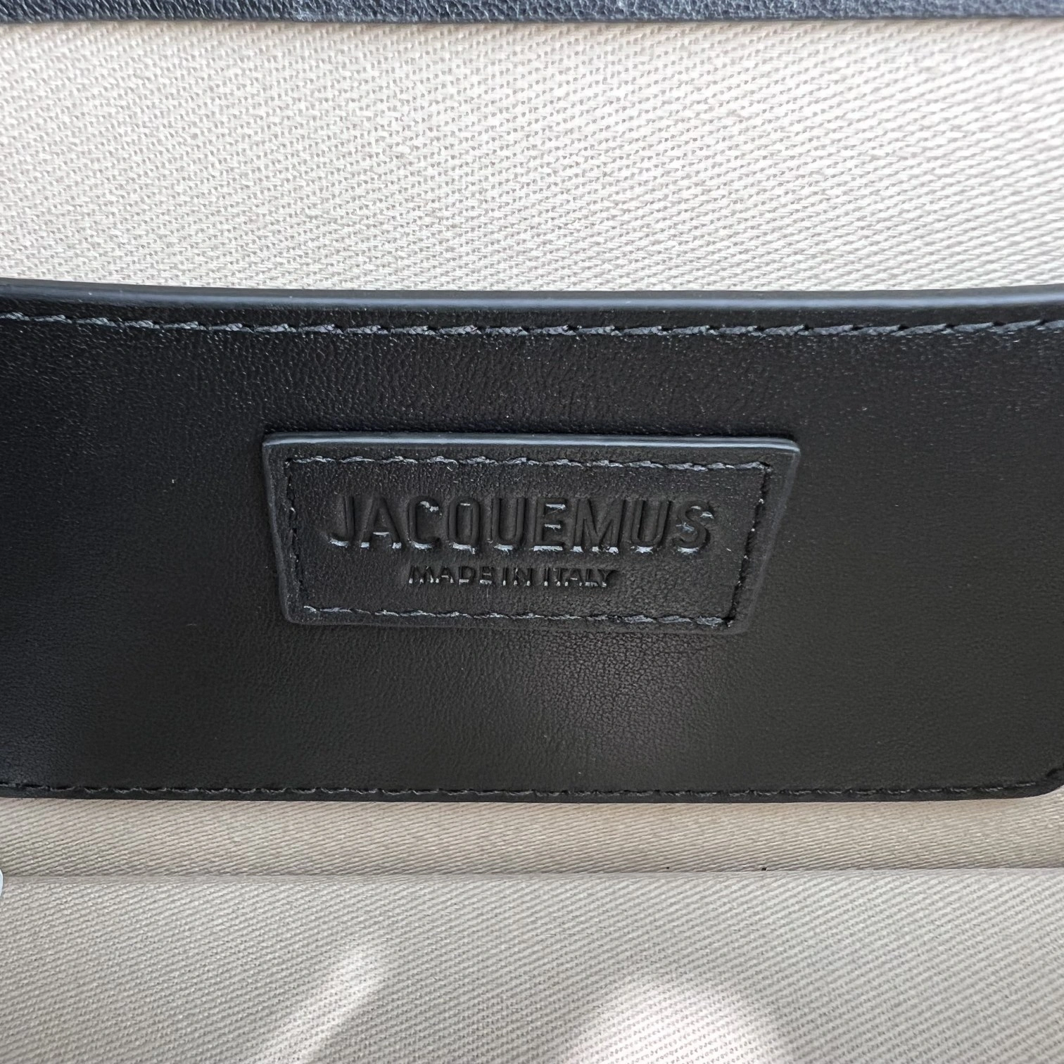 Official Jacquemus Satchel Bags