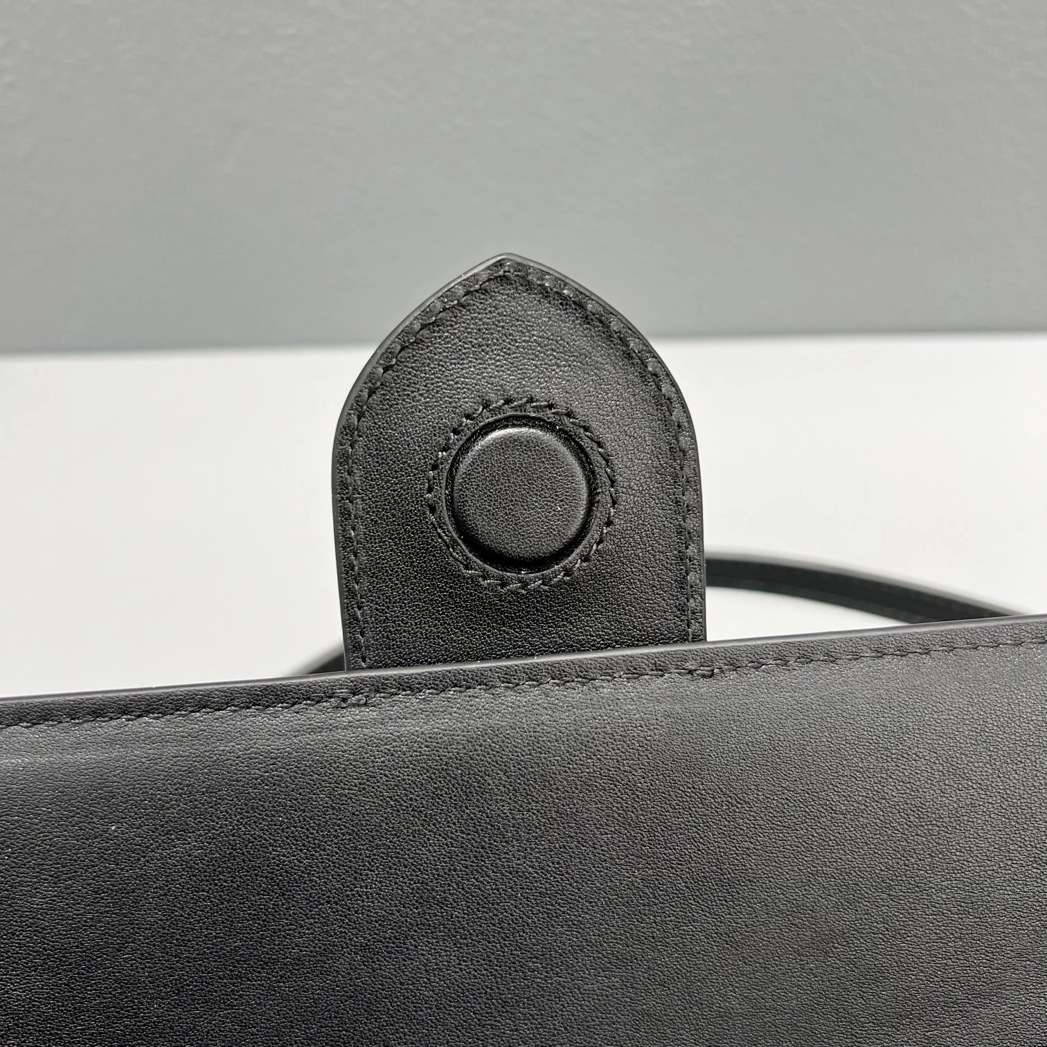 Official Jacquemus Satchel Bags