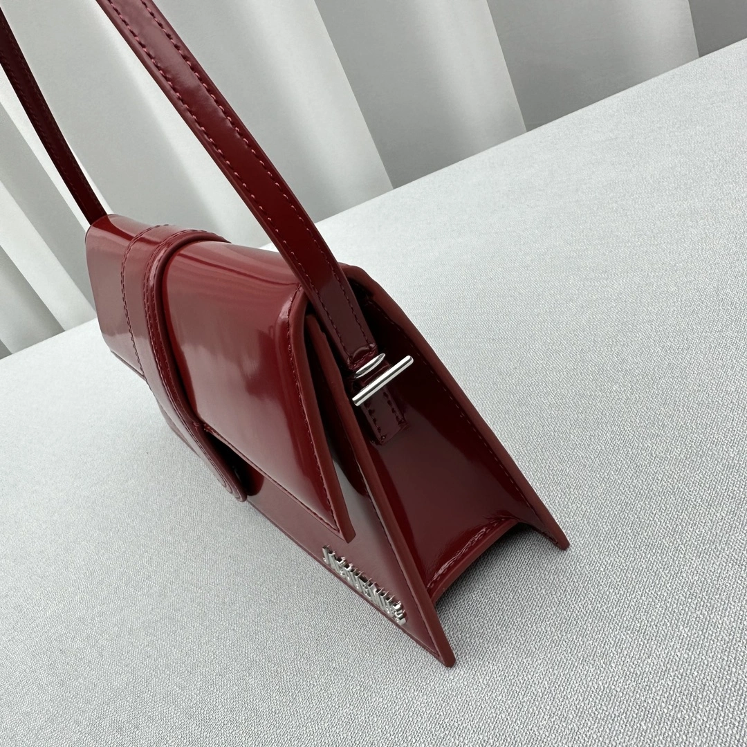 Bargain Jacquemus Satchel Bags