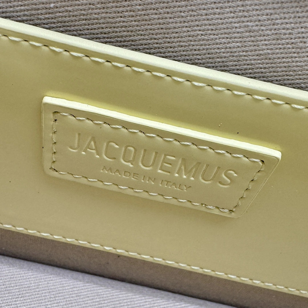 Reasonably priced Jacquemus Satchel Bags