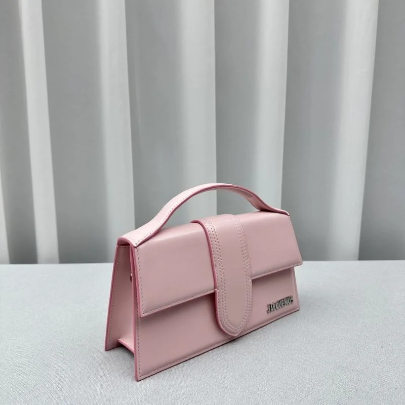 Indistinguishable Jacquemus Satchel bags