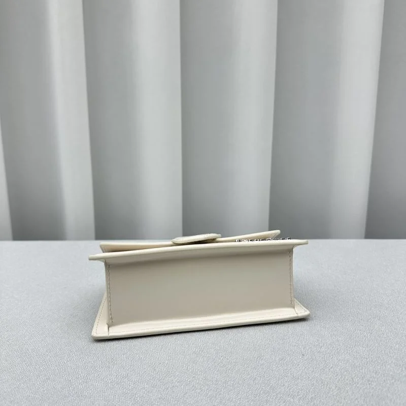 Budget-friendly Jacquemus Satchel bags