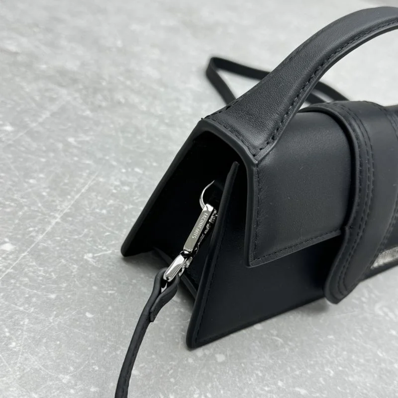 Legit Jacquemus Satchel bags