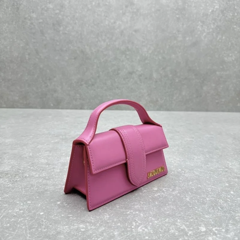 Indistinguishable Jacquemus Satchel bags