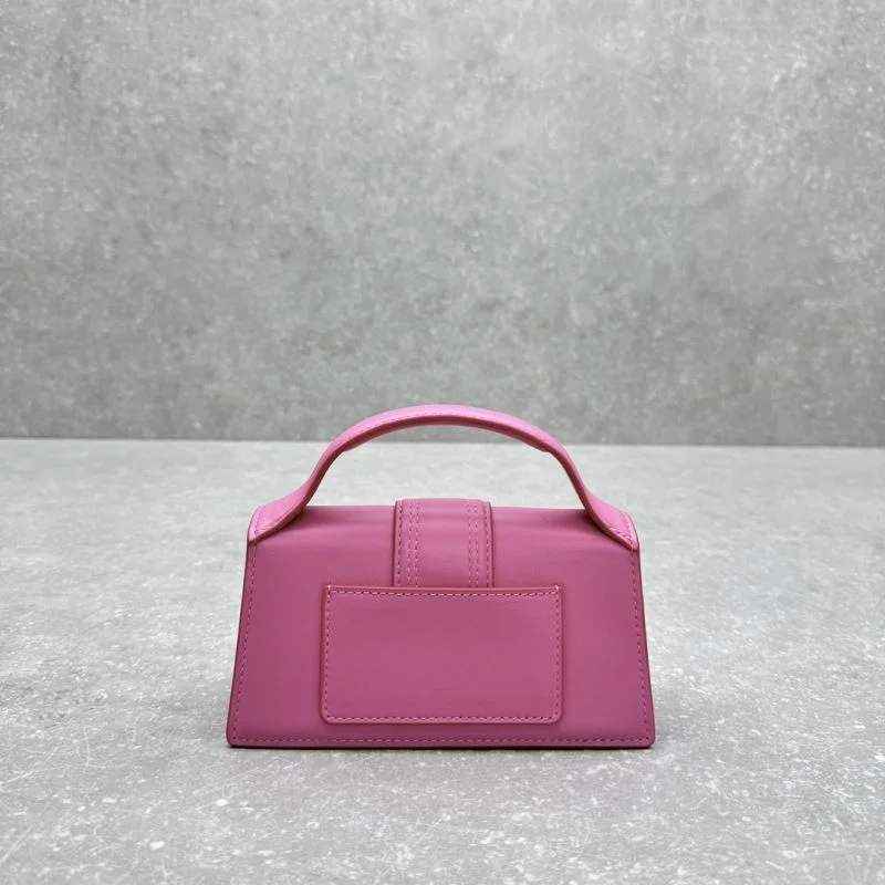 Indistinguishable Jacquemus Satchel bags