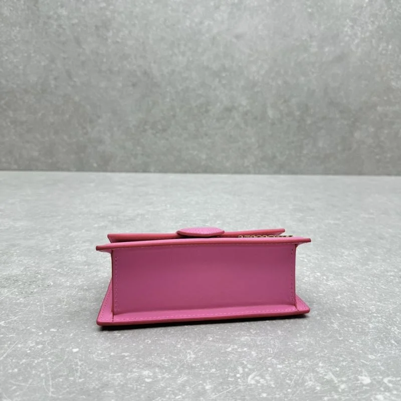 Indistinguishable Jacquemus Satchel bags