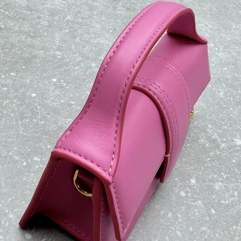 Indistinguishable Jacquemus Satchel bags
