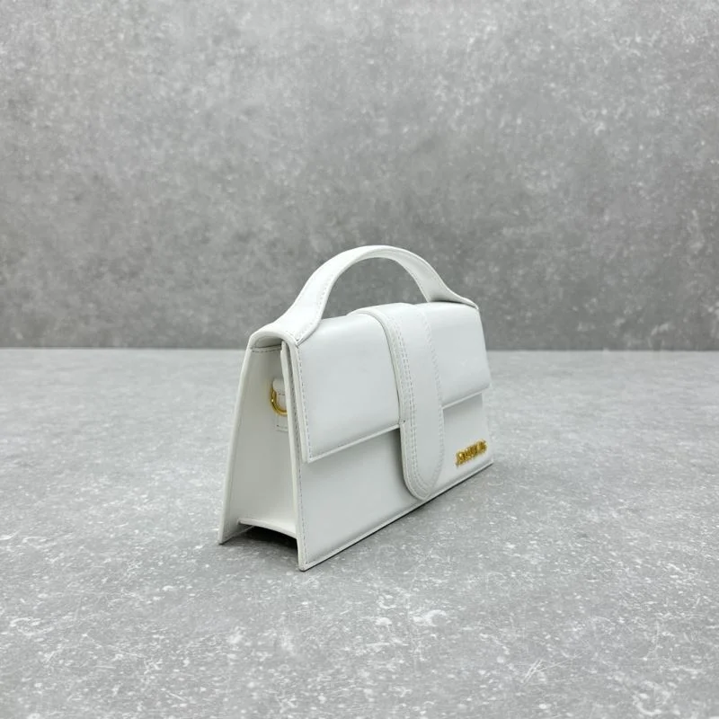 Indistinguishable Jacquemus Satchel bags