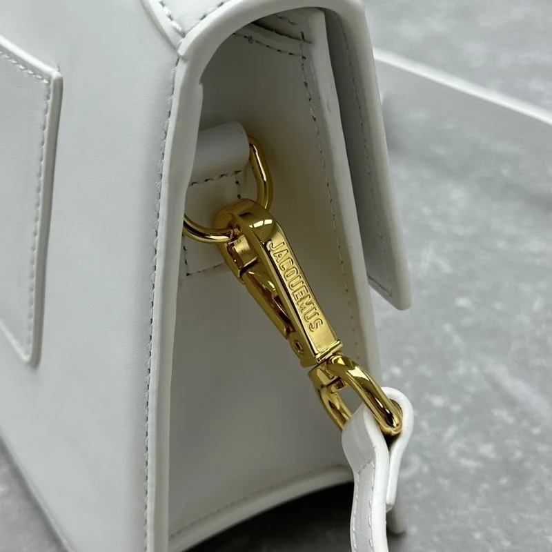 Indistinguishable Jacquemus Satchel bags