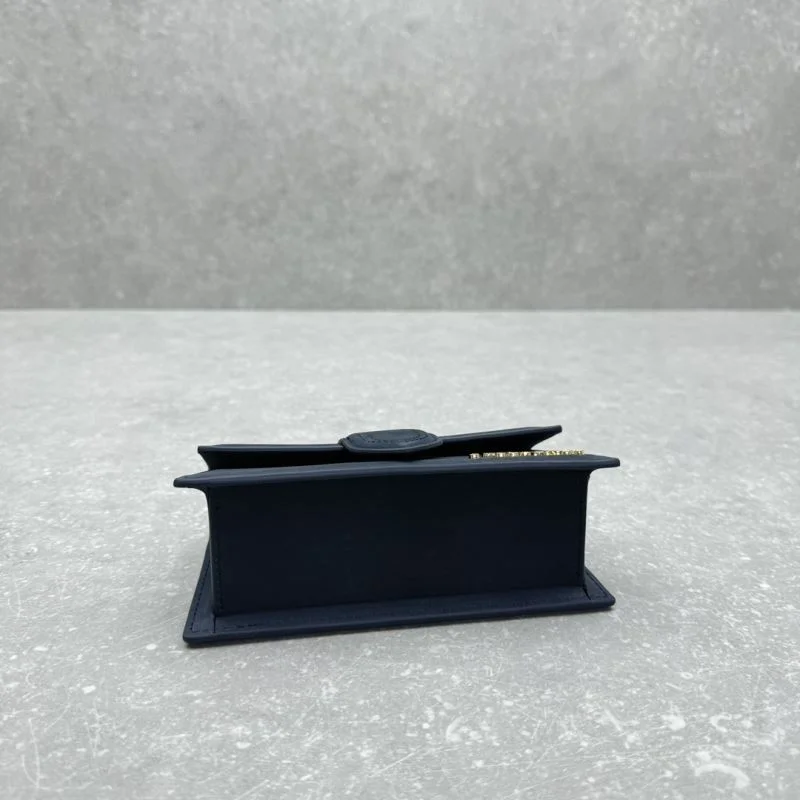 Indistinguishable Jacquemus Satchel bags