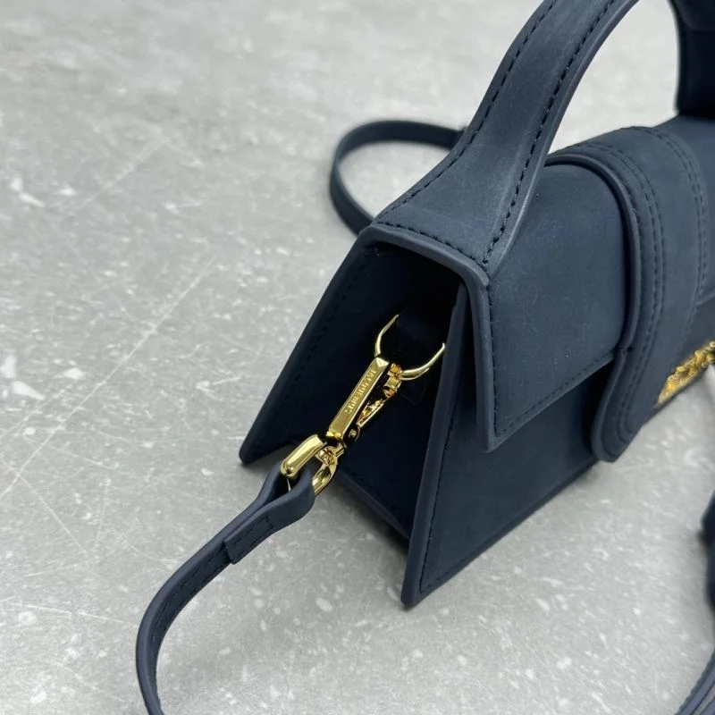 Indistinguishable Jacquemus Satchel bags