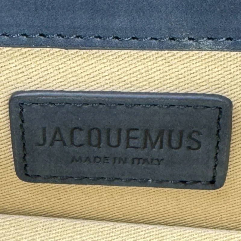 Indistinguishable Jacquemus Satchel bags