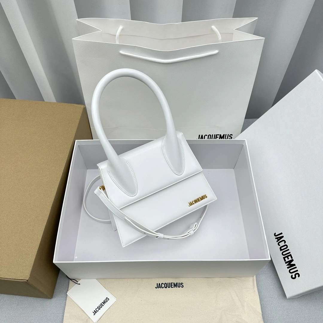 Discounted Jacquemus Top Handle Bags