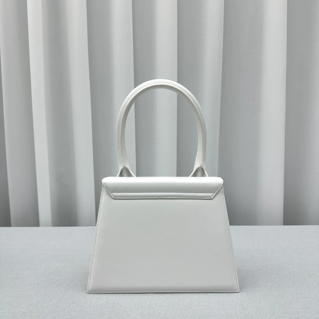 Discounted Jacquemus Top Handle Bags
