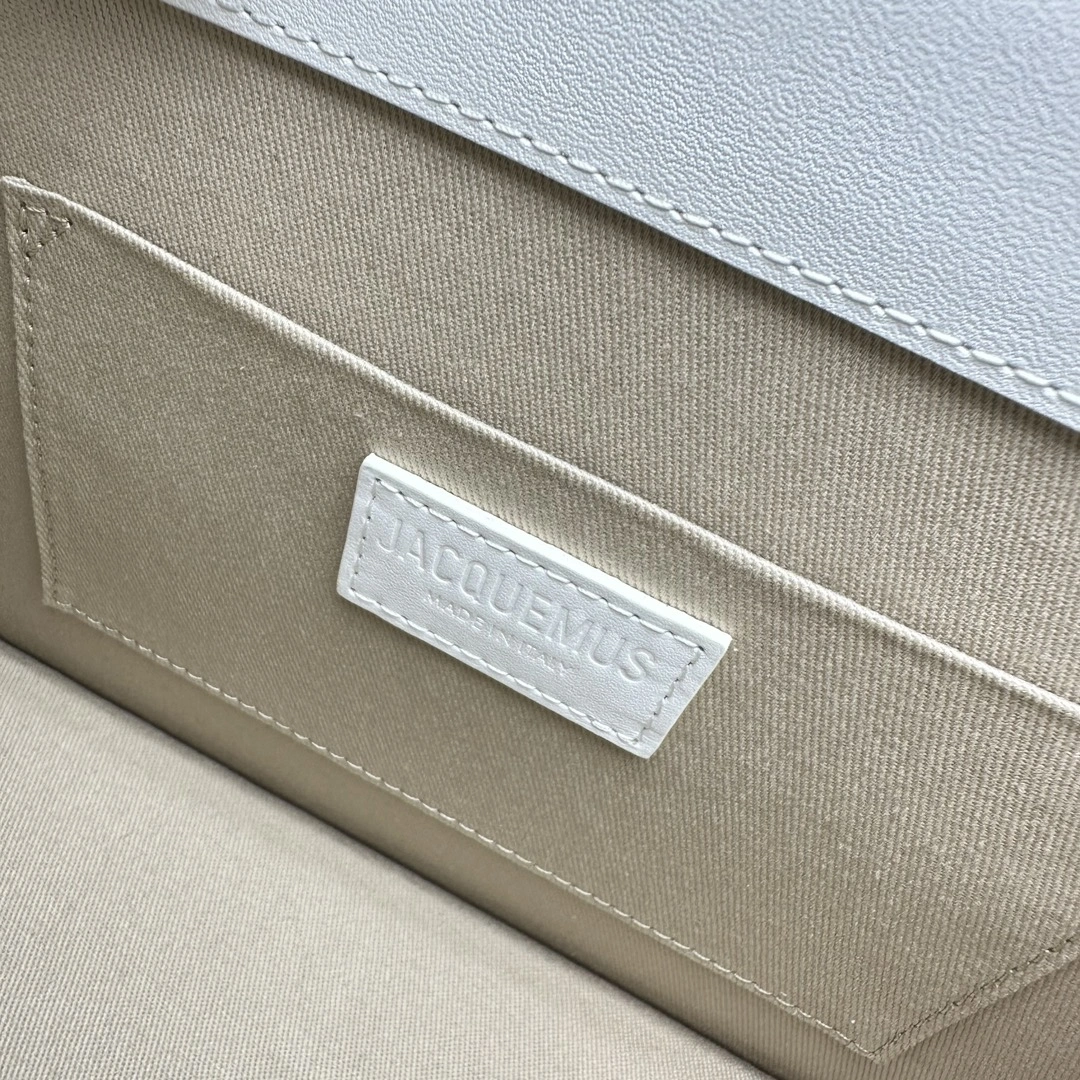 Discounted Jacquemus Top Handle Bags