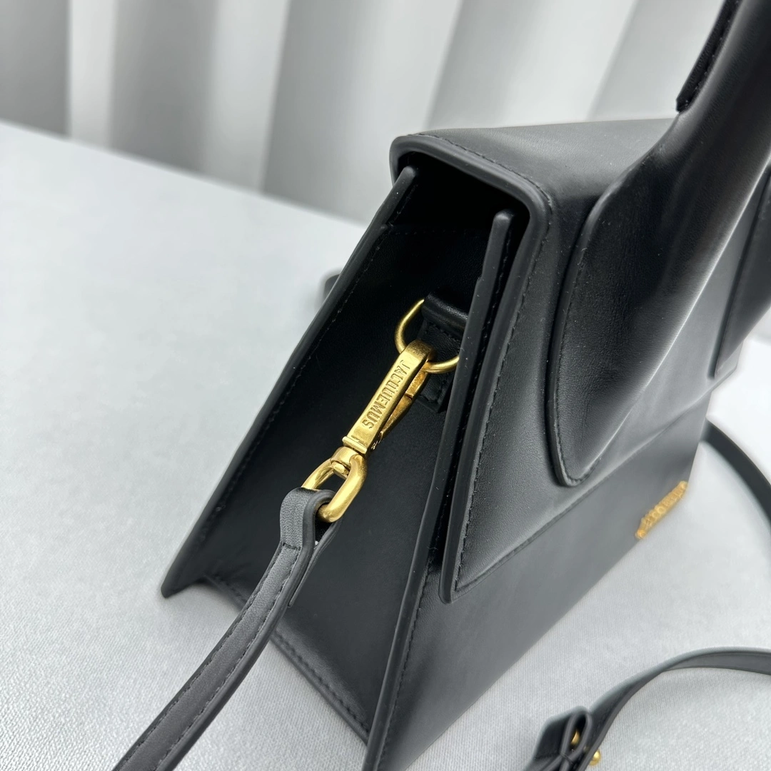 Economical Jacquemus Top Handle Bags