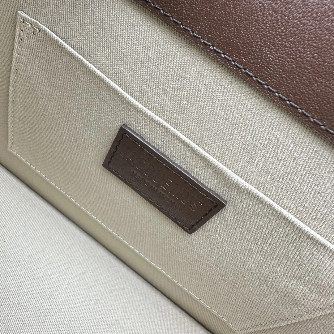 Budget-friendly Jacquemus Top Handle Bags