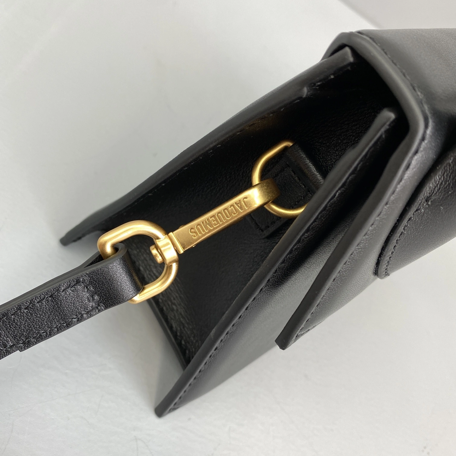 Indistinguishable Jacquemus Top Handle Bags