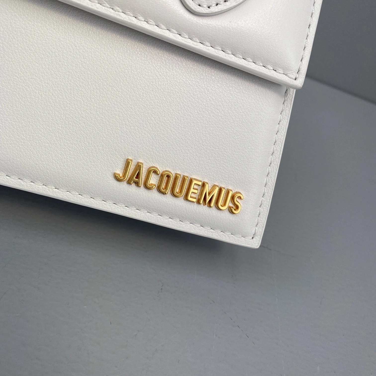 Budget-friendly Jacquemus Top Handle Bags