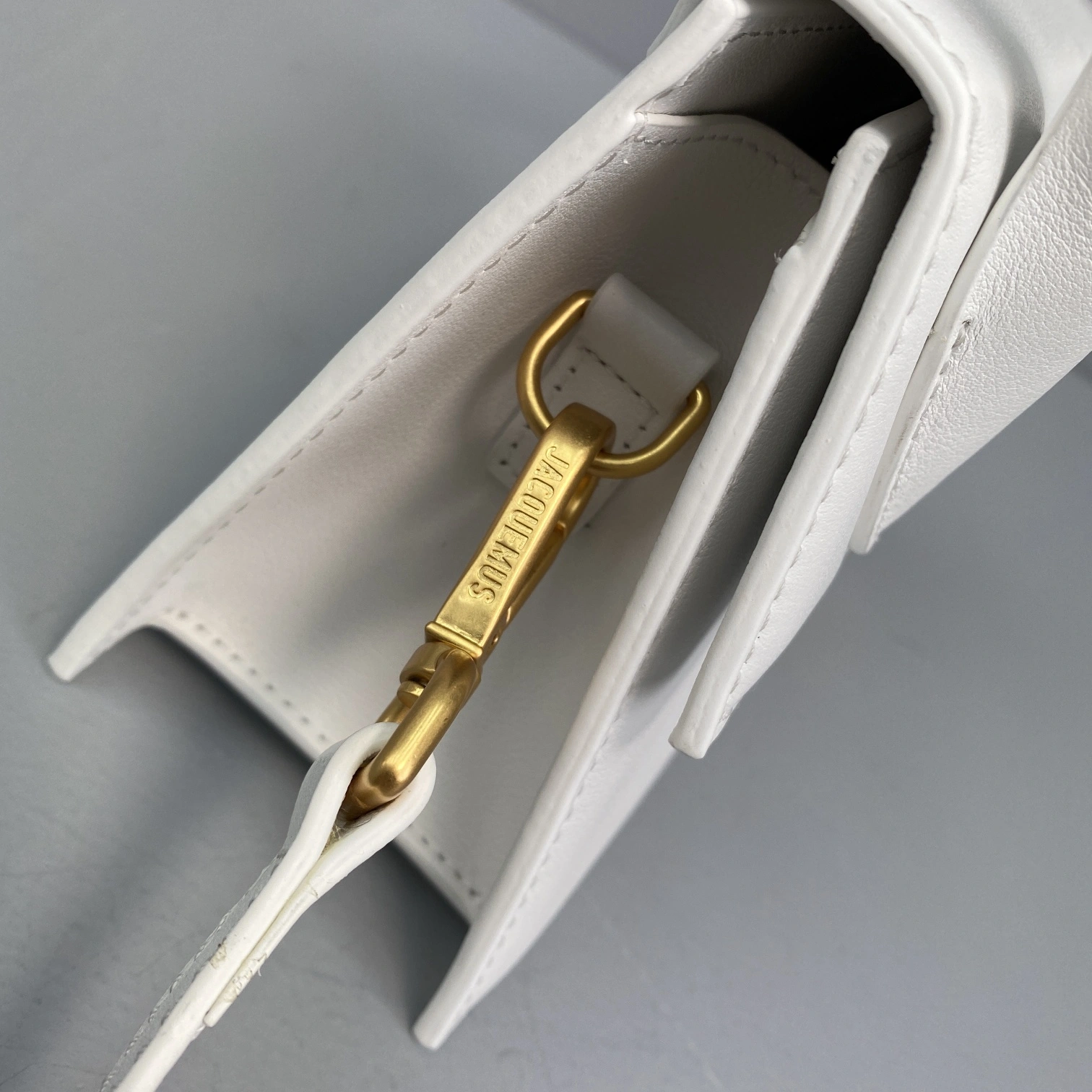 Budget-friendly Jacquemus Top Handle Bags