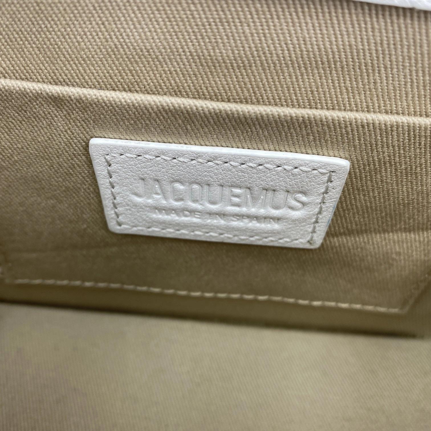 Budget-friendly Jacquemus Top Handle Bags