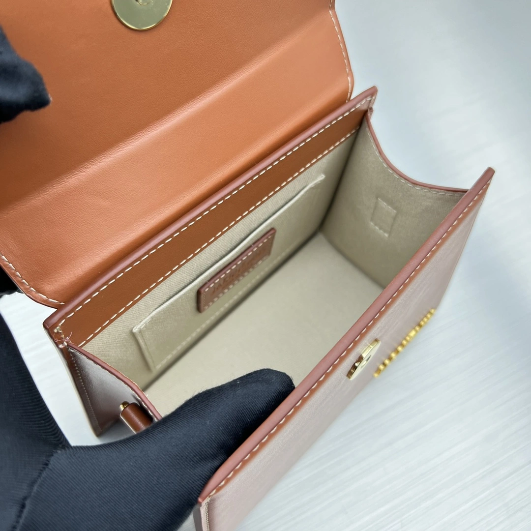 High accuracy Jacquemus Top Handle Bags