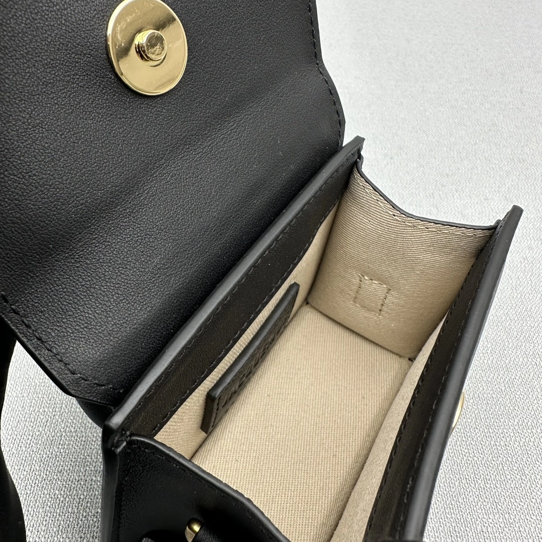 Exact replica Jacquemus Top Handle Bags